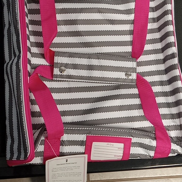 thirty-one | Kitchen | Thirty One Insulated Cooler Casserole Bag Nwt ...